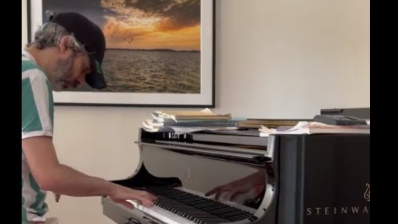 La versión de James Rhodes del himno del Betis para darle "suerte" en ...